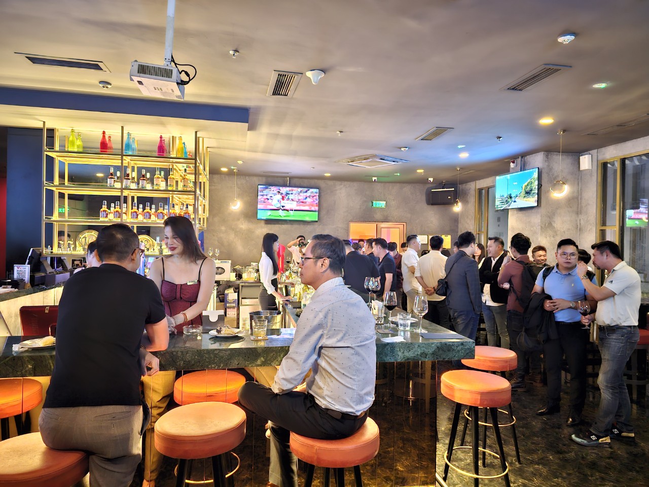 CLUB ROYALE - GALLERY